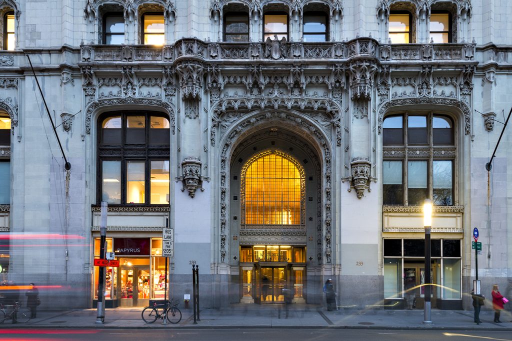 Woolworth Building | Iconic NYC Landmark With Modern Conveniences ...